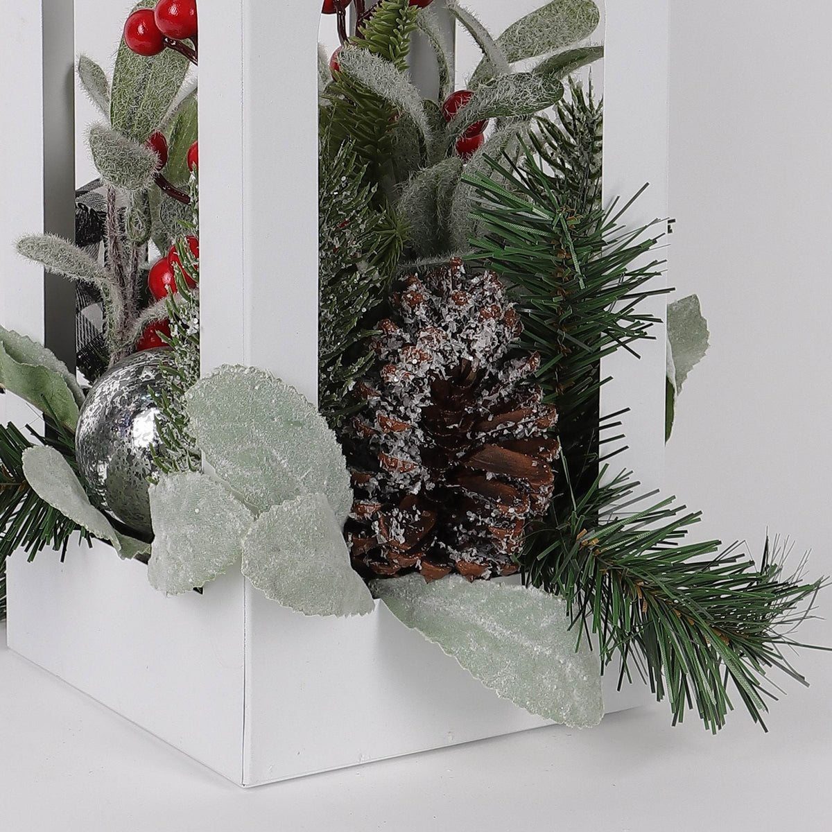 17In Christmas White Lantern W/Floral Décor – Season2Season